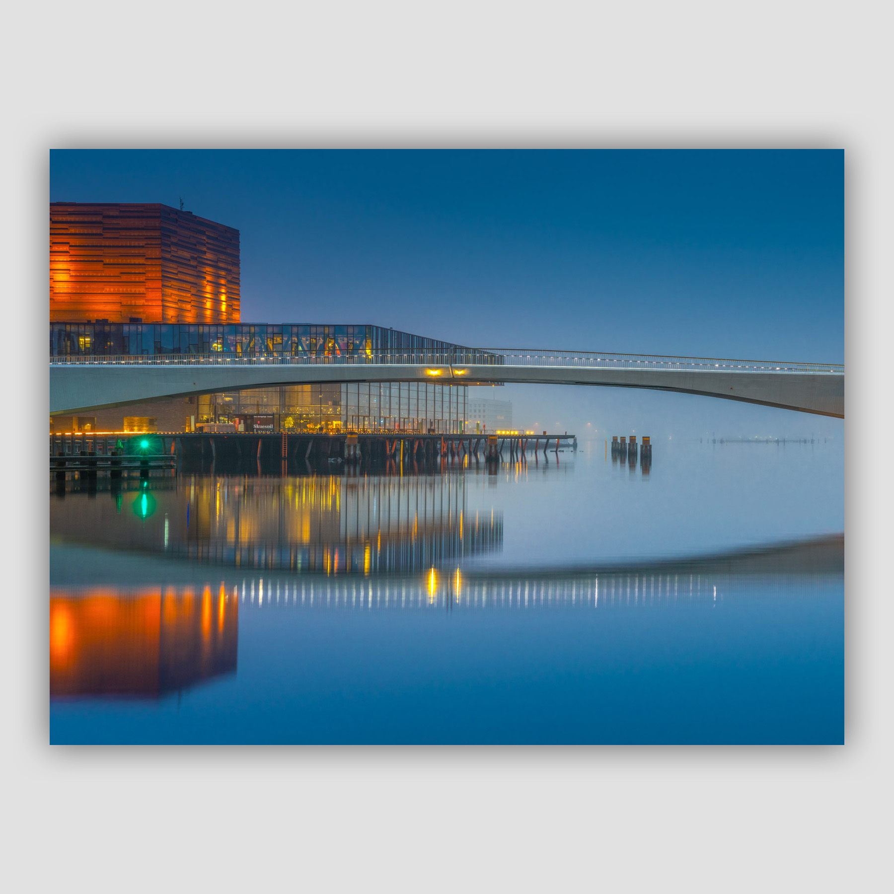 Under Broen ud mod Det Uendelige - Surland & Vesterager